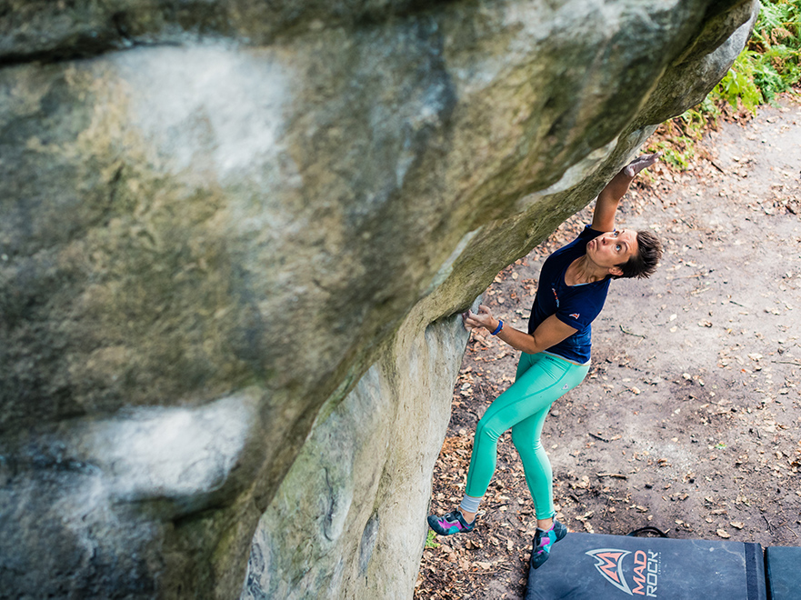 Draußen bouldern: Dein Guide für den Schritt von der Halle an den Fels