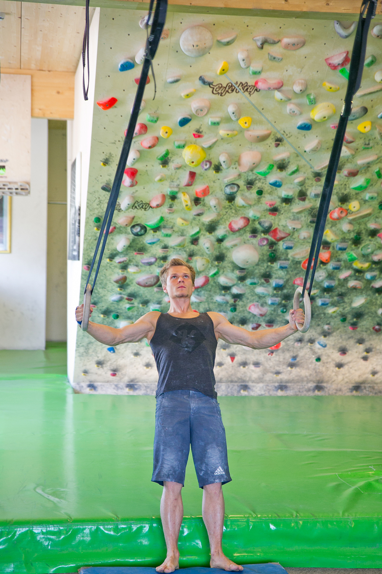 Klettertraining mit Ringen: Übungen für Einsteiger & Fortgeschrittene