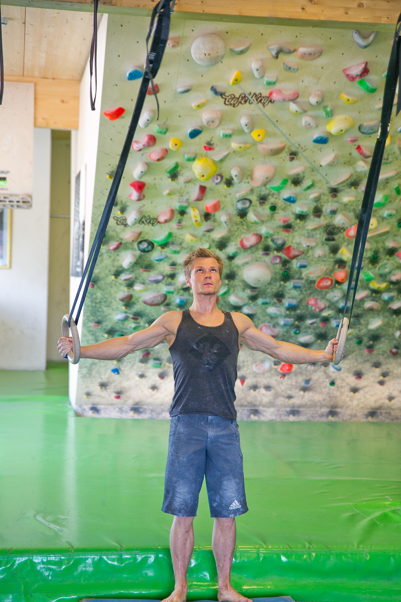 Klettertraining mit Ringen: Übungen für Einsteiger & Fortgeschrittene